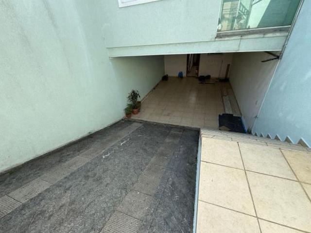 Sobrado com 3 quartos e 200 m² à venda em Jardim Bonfiglioli
