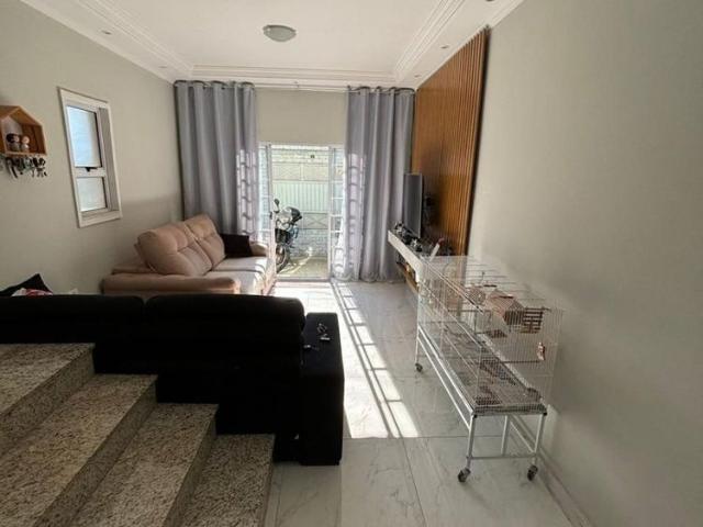 Sobrado com 3 quartos e 208m² para alugar em Jardim Jamaica, Santo André