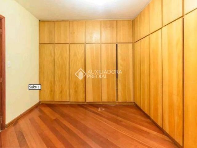 Sobrado com 3 quartos e 250m² para alugar em Santa Maria, São Caetano do Sul