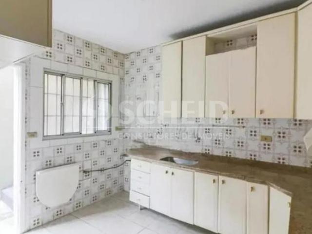 Sobrado com 3 Quartos e 2 banheiros à Venda, 140 m² por R$ 700.000,00