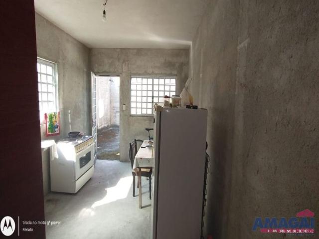 Sobrado com 3 Quartos e 2 banheiros à Venda, 150 m² por R$ 180.000