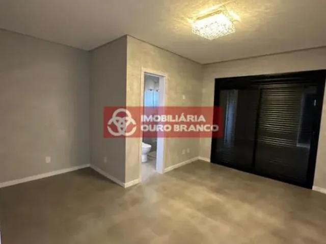 Sobrado com 3 Quartos e 2 banheiros à Venda, 162 m² por R$ 939.000