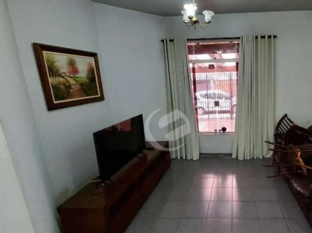 Sobrado com 3 Quartos e 2 banheiros à Venda, 164 m² por R$ 530.000
