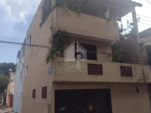 Sobrado com 3 Quartos e 2 banheiros à Venda, 170 m² por R$ 320.000