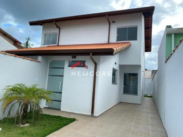 Sobrado com 3 Quartos e 2 banheiros à Venda, 100 m² por R$ 379.010