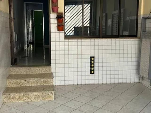 Sobrado com 3 Quartos e 2 banheiros à Venda, 100 m² por R$ 455.000