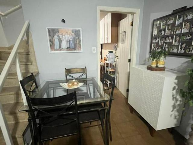 Sobrado com 3 Quartos e 2 banheiros à Venda, 100 m² por R$ 640.000
