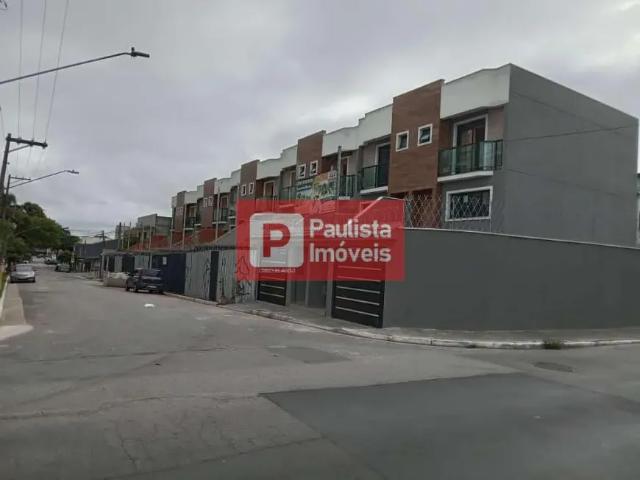 Sobrado com 3 Quartos e 2 banheiros à Venda, 117 m² por R$ 820.000