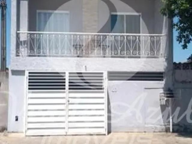 Sobrado com 3 Quartos e 2 banheiros à Venda, 125 m² por R$ 270.000