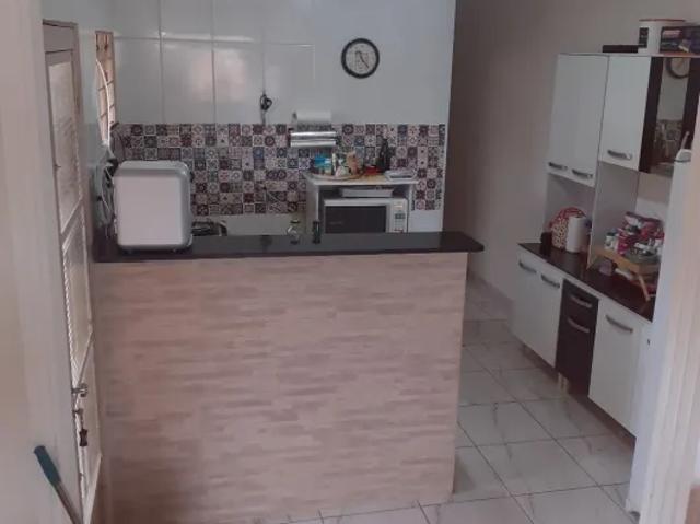 Sobrado com 3 Quartos e 2 banheiros à Venda, 126 m² por R$ 350.000