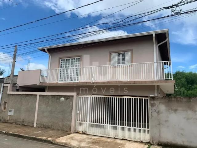 Sobrado com 3 Quartos e 2 banheiros à Venda, 138 m² por R$ 530.000
