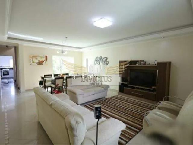 Sobrado com 3 Quartos e 2 banheiros à Venda, 250 m² por R$ 1.500.000
