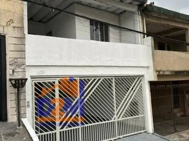 Sobrado com 3 Quartos e 2 banheiros à Venda, 200 m² por R$ 370.000