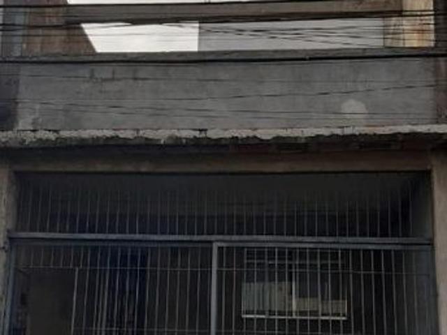 Sobrado com 3 Quartos e 2 banheiros à Venda, 98 m² por R$ 330.000