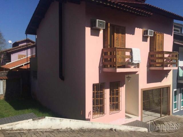 Sobrado com 3 Quartos e 2 banheiros à Venda, 98 m² por R$ 450.000