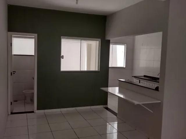 Sobrado com 3 Quartos e 2 banheiros à Venda, 90 m² por R$ 340.000