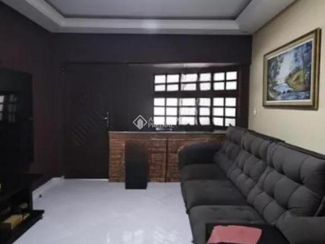 Sobrado com 3 quartos e 2 vagas na Vila Vitória