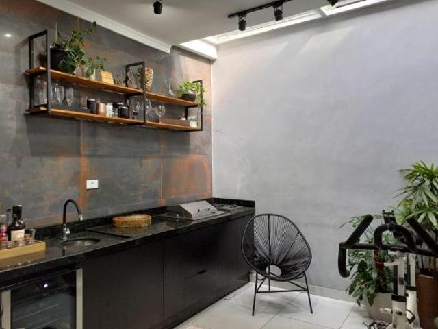 Sobrado com 3 Quartos e 2 vagas à Venda, 109 m² por R$ 710.000