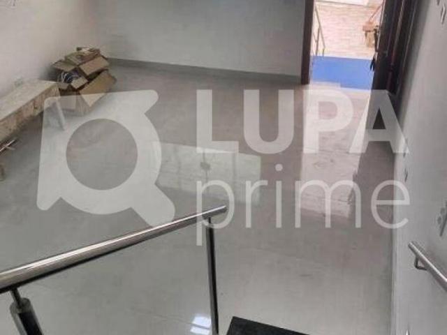 SOBRADO COM 3 QUARTOS E 2 VAGAS PARA VENDA NA VILA MEDEIROS