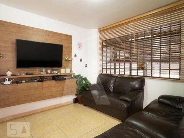 Sobrado com 3 Quartos e 2 Vagas