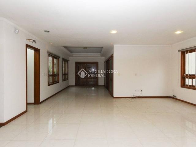 Sobrado com 3 quartos e 300m² para alugar em Nossa Senhora das Graças, Canoas