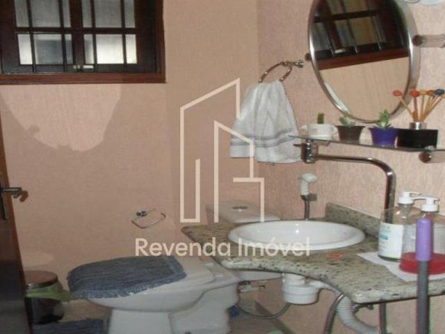 Sobrado com 3 Quartos e 3 banheiros