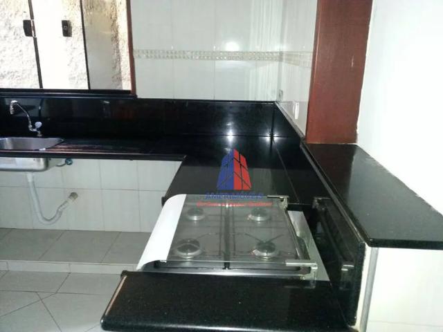 Sobrado com 3 Quartos e 3 banheiros à Venda, 150 m² por R$ 295.000
