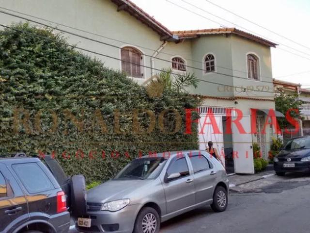 Sobrado com 3 Quartos e 3 banheiros à Venda, 160 m² por R$ 830.000