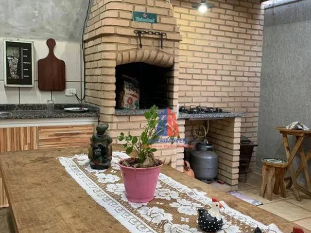 Sobrado com 3 Quartos e 3 banheiros à Venda, 161 m² por R$ 500.000