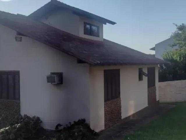 Sobrado com 3 Quartos e 3 banheiros à Venda, 170 m² por R$ 935.900