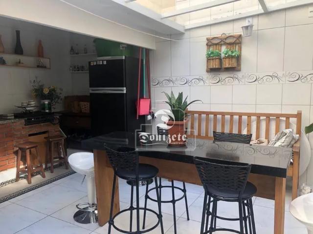 Sobrado com 3 Quartos e 3 banheiros à Venda, 175 m² por R$ 849.998