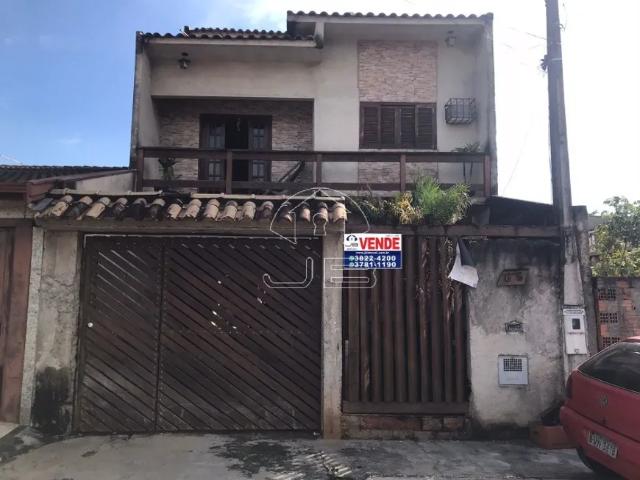 Sobrado com 3 Quartos e 3 banheiros à Venda, 180 m² por R$ 300.000