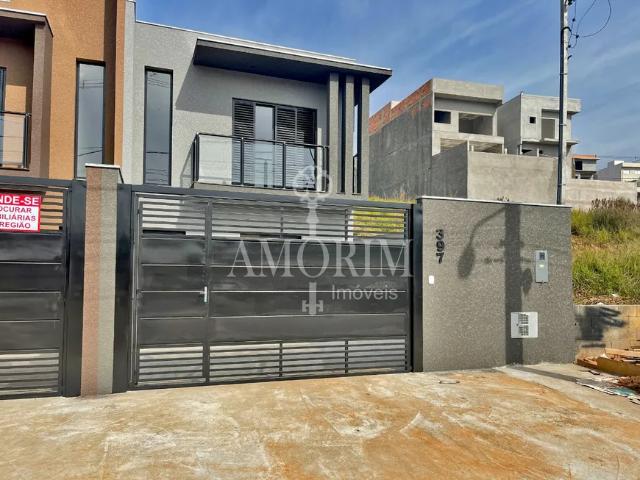 Sobrado com 3 Quartos e 3 banheiros à Venda, 182 m² por R$ 930.000