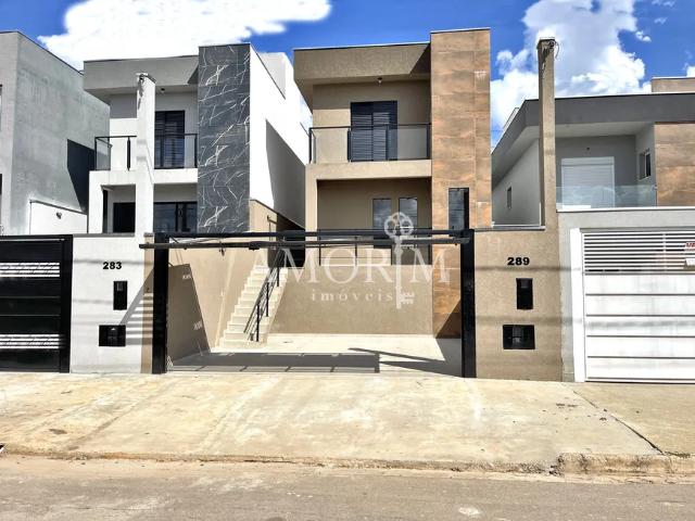 Sobrado com 3 Quartos e 3 banheiros à Venda, 108 m² por R$ 760.000