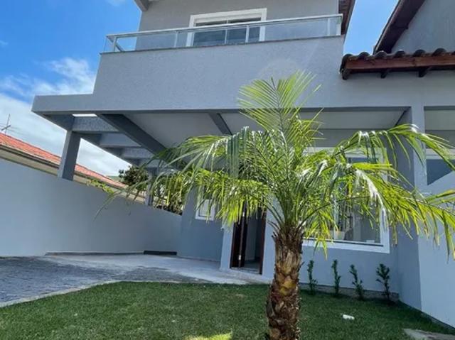 Sobrado com 3 Quartos e 3 banheiros à Venda, 116 m² por R$ 740.000