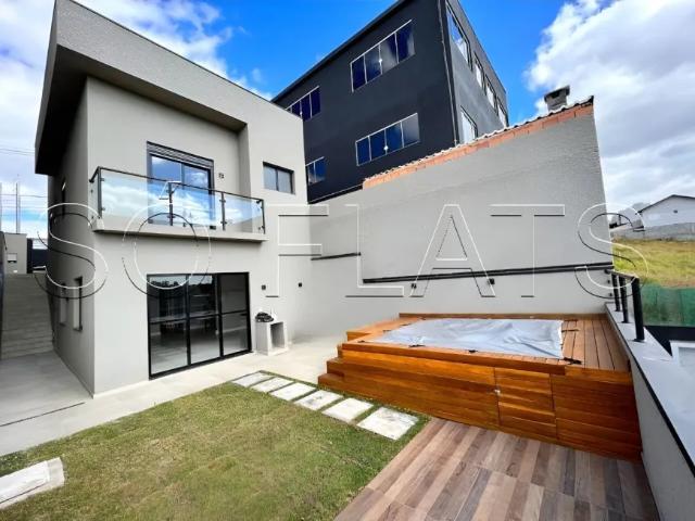 Sobrado com 3 Quartos e 3 banheiros à Venda, 119 m² por R$ 820.000