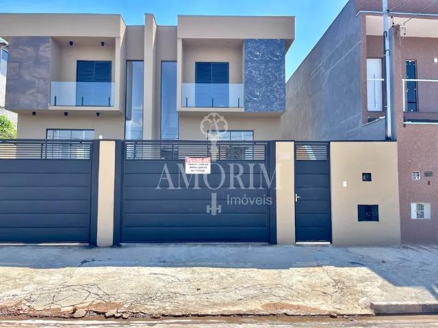 Sobrado com 3 Quartos e 3 banheiros à Venda, 130 m² por R$ 870.000