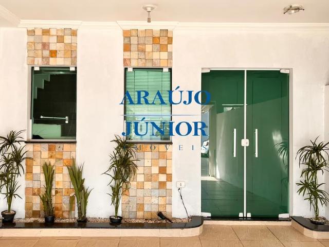 Sobrado com 3 Quartos e 3 banheiros à Venda, 132 m² por R$ 435.000