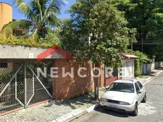 Sobrado com 3 Quartos e 3 banheiros à Venda, 250 m² por R$ 2.199.400