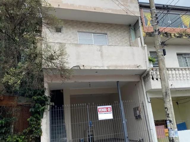 Sobrado com 3 Quartos e 3 banheiros à Venda, 200 m² por R$ 350.000