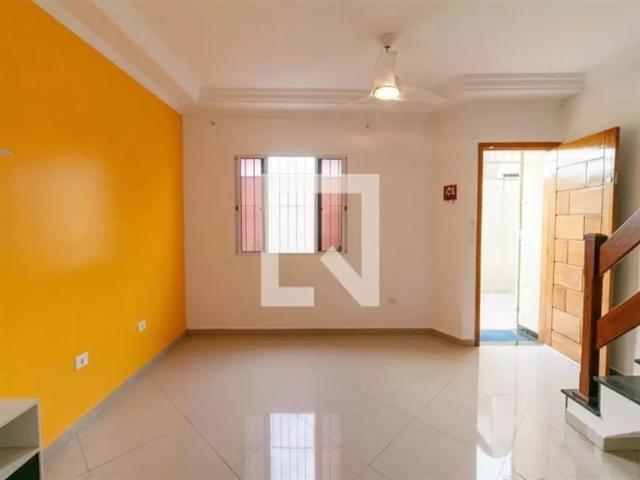 Sobrado com 3 Quartos e 3 banheiros à Venda, 200 m² por R$ 380.000