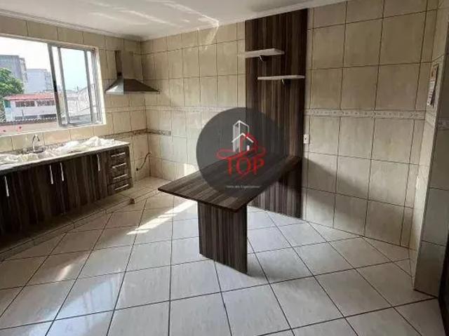 Sobrado com 3 Quartos e 3 banheiros à Venda, 237 m² por R$ 630.742