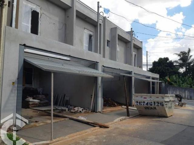 Sobrado com 3 Quartos e 3 banheiros à Venda, 90 m²