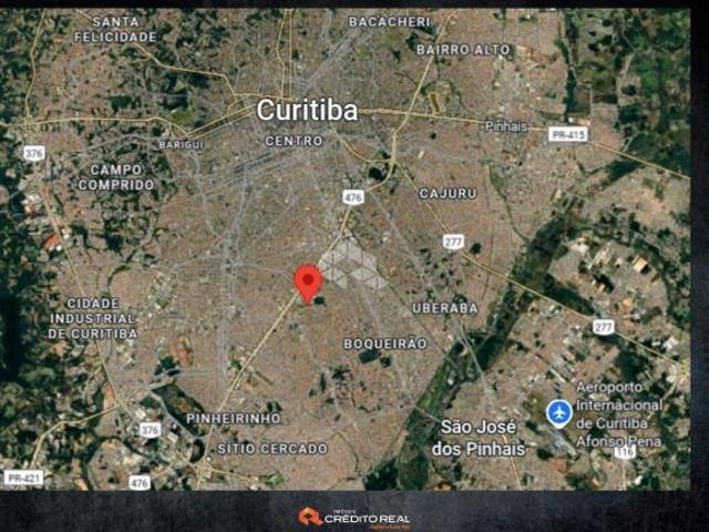 Sobrado com 3 quartos e 3 banheiros no Xaxim