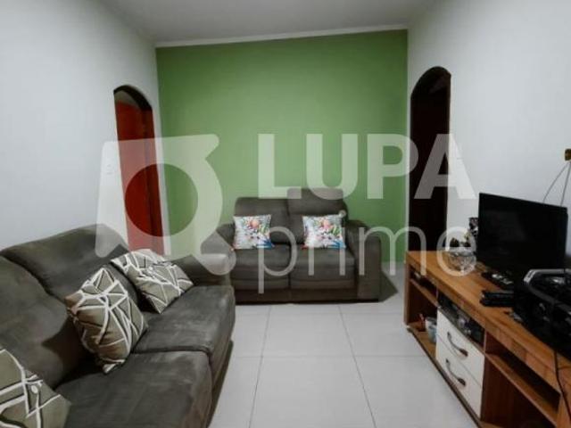 SOBRADO COM 3 QUARTOS E TERRAÇO A VENDA NA VILA MEDEIROS