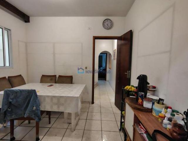 Sobrado com 3 quartos e duas vagas de garagem