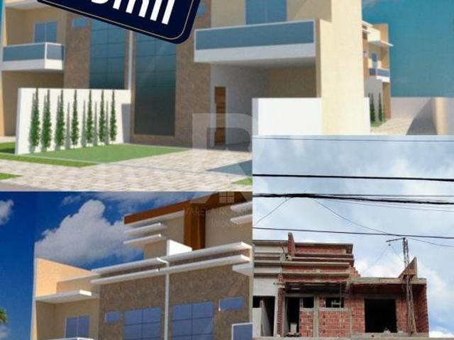 Sobrado com 3 Quartos e Suíte à Venda no Capão Raso