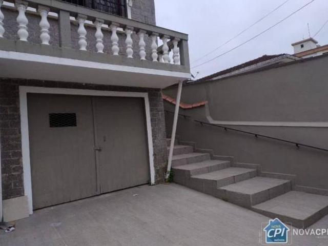 Sobrado com 3 quartos em São Vicente/SP