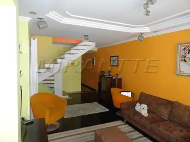 Sobrado com 3 quartos em Vila Mazzei