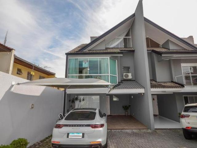 Sobrado com 3 quartos mobiliado e decorado a venda no Ecoville